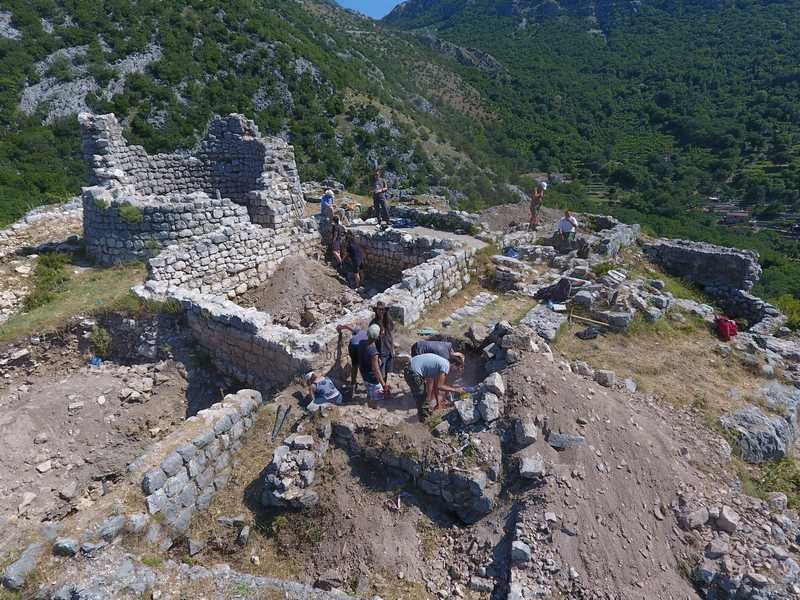 Najnowsze odkrycia archeologów w Risan | Uniwersytet Warszawski